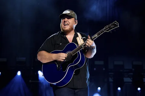 Luke Combs - Love You Anyway