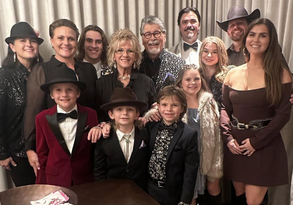 Alabama’s Randy Owen and wife Kelly celebrate 50th wedding anniversary