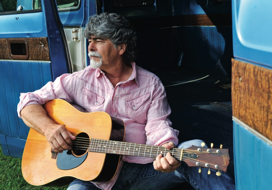 Alabama’s Randy Owen Mourns the Loss of His Mother as She Passes at Age 90