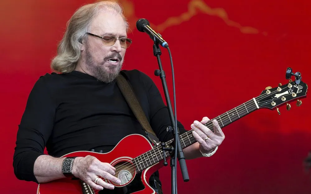 At 78, Barry Gibb Is Living the Life We All Dream Of — Inside the Bee ...