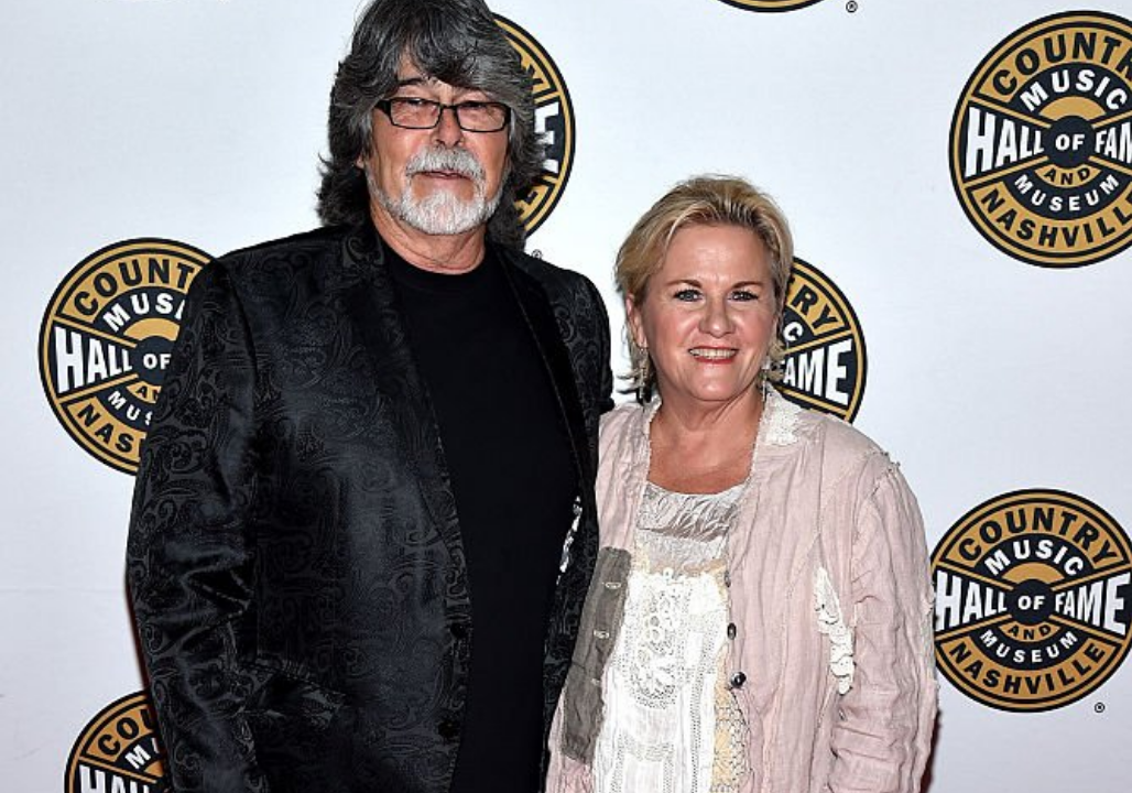 The Enduring Love of Randy Owen and Kelly – A Story of 40 Years of ...